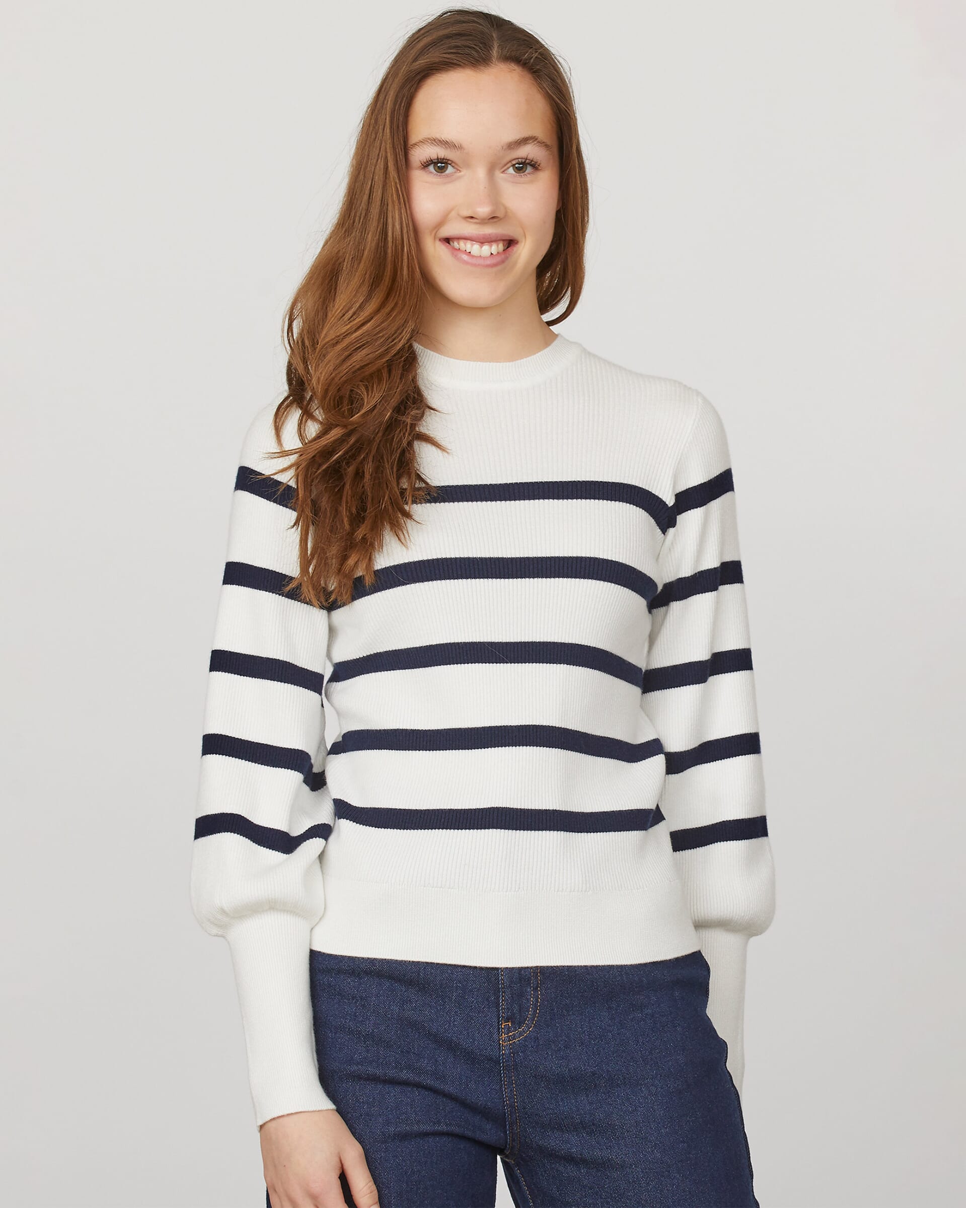 SISTER POINT Genser Hani Stripe - Cream/ Navy | Gensere med trendy ...