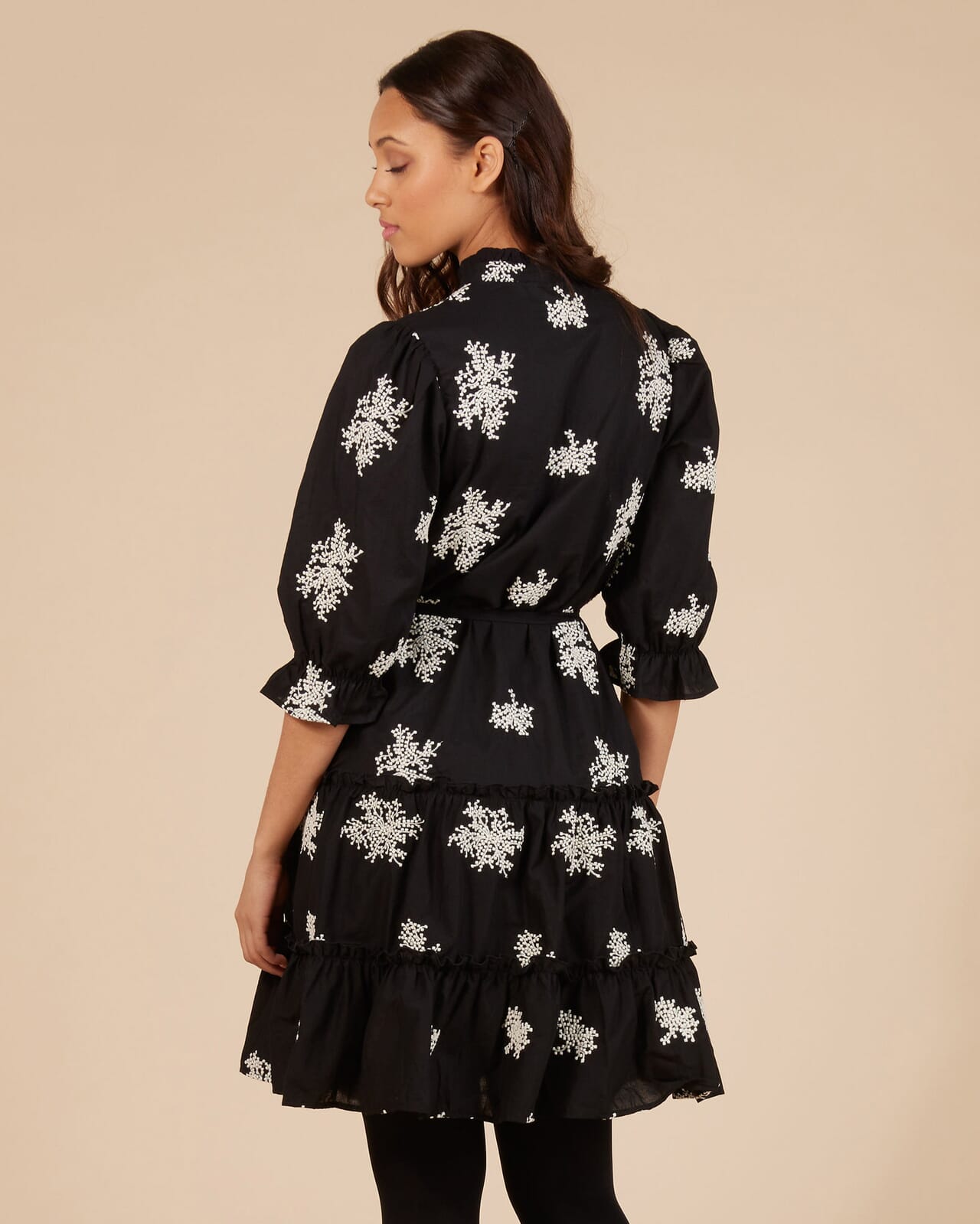 FLOYD Kjole Vida Embrodery - Black/ Offwhite | Kjoler med blonder ...