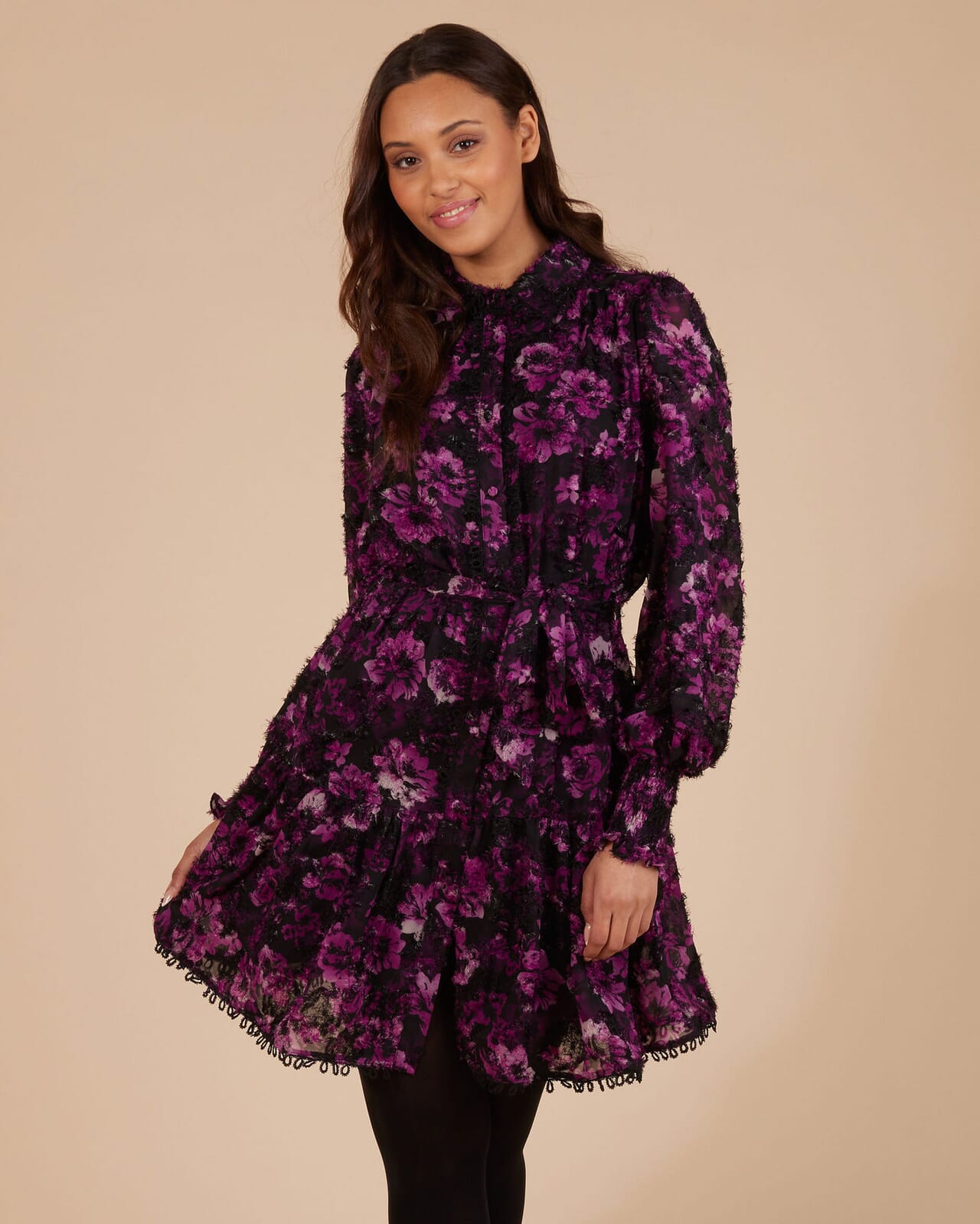 FLOYD Skjortekjole Alivia Flock - Black/ Grape | Korte og lange kjoler ...