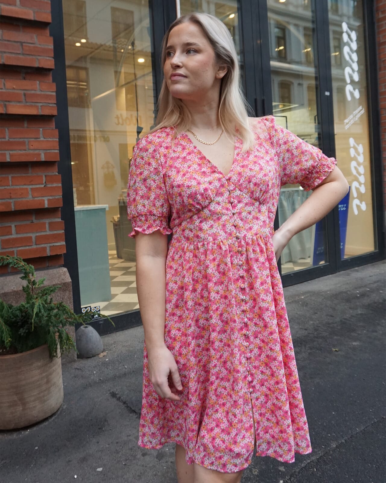 ONLY Kjole Amanda S/S - Carmine Rose/ Nordic ditsy | Korte kjoler til hverdag og fest | FLOYD.no