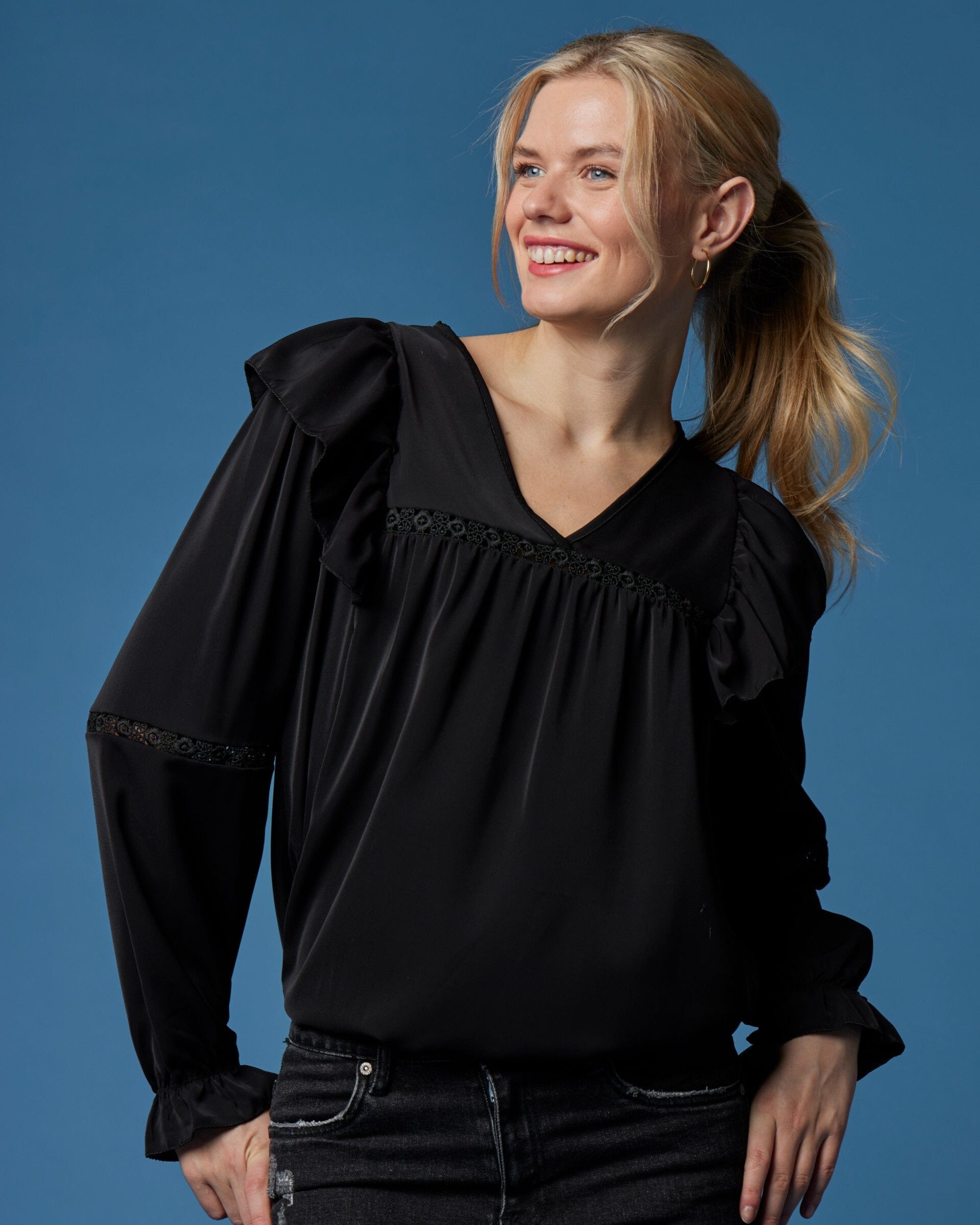 FLOYD Bluse Noen Uni - Black | Bluser til hverdag og fest | FLOYD.no