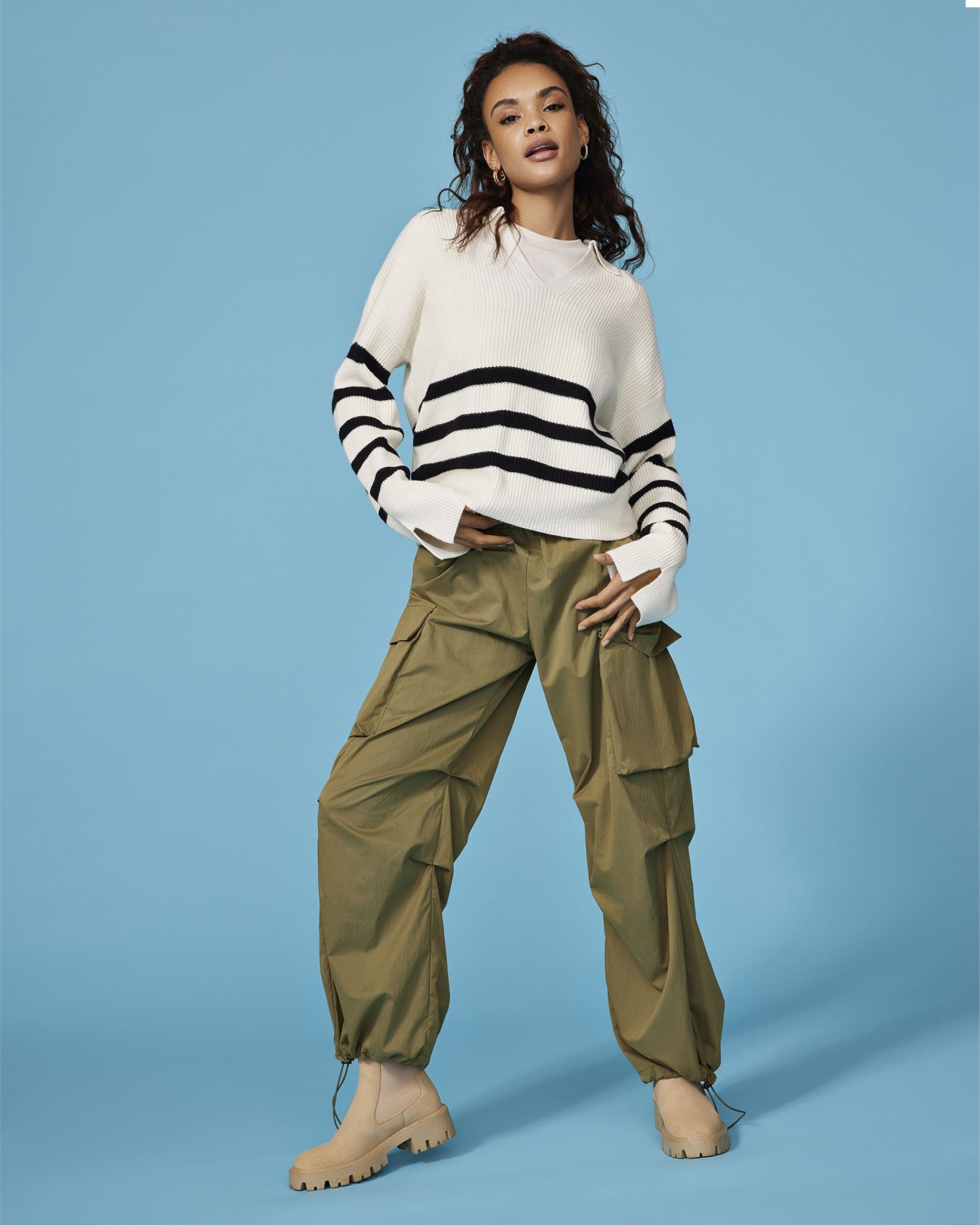 ONLY Strikkegenser Monna LS Split Neck Collar - Cloud Dancer/ Black ...