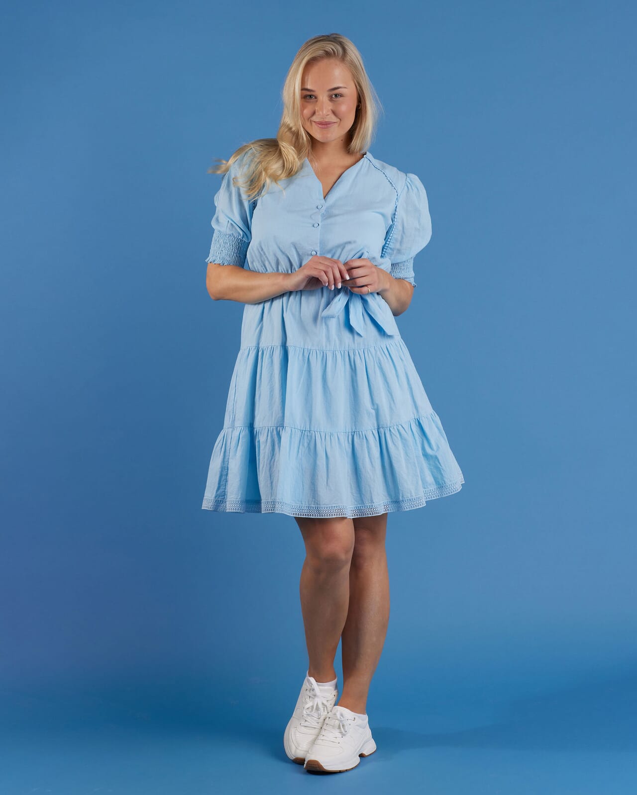 FLOYD Kjole Dora Uni - Light Blue | Korte kjoler til hverdag og fest | FLOYD.no