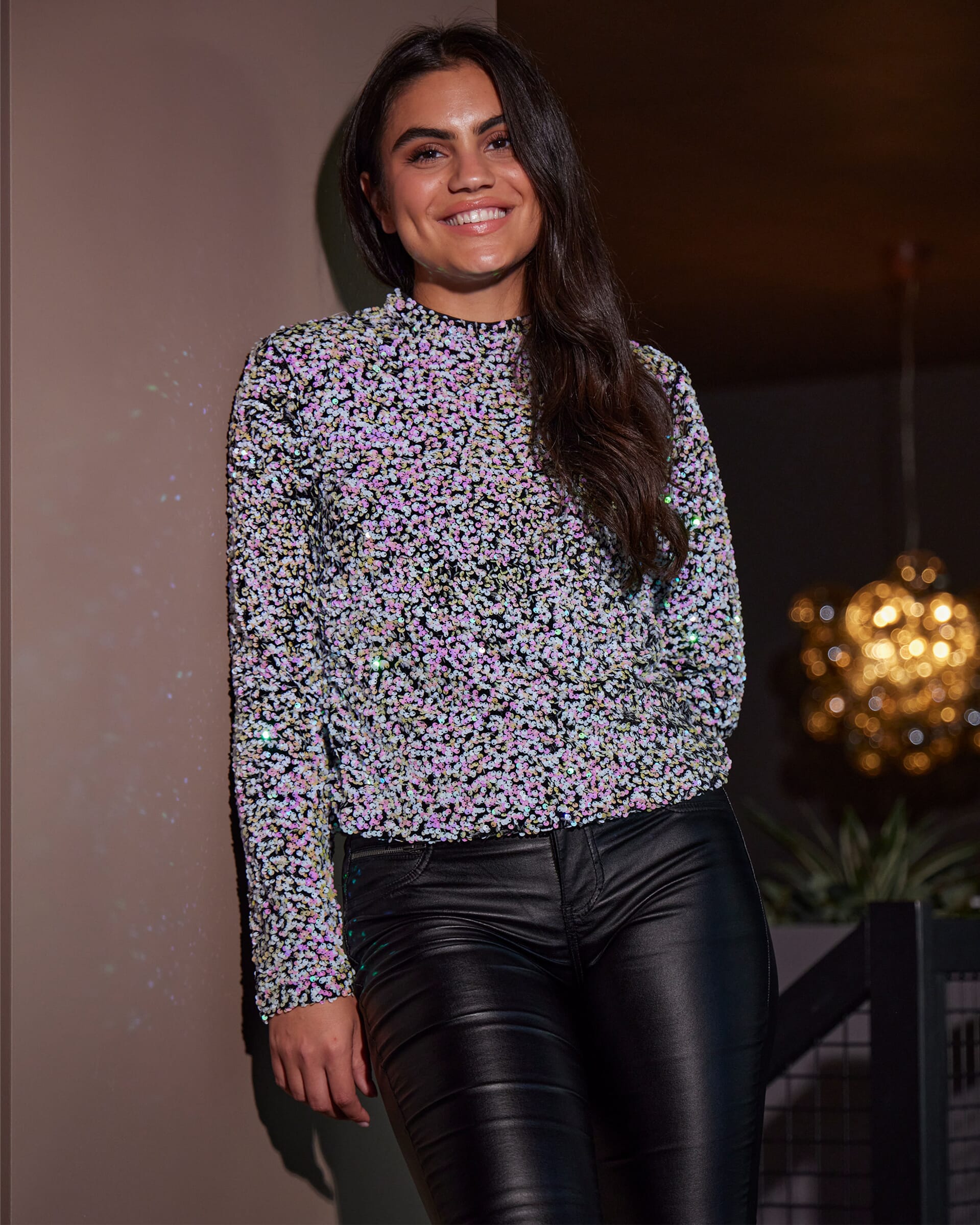 FLOYD Paljettopp Addison Viva - White/ Black | Topper og overdeler til ...