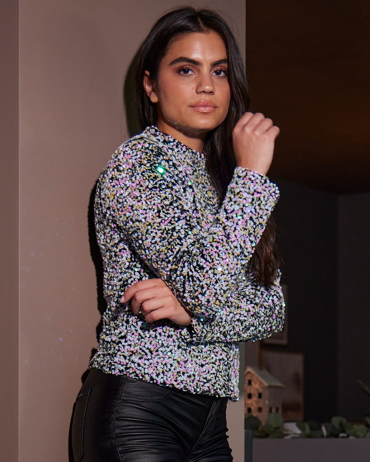 FLOYD Paljettopp Addison Viva - White/ Black | Topper og overdeler til ...