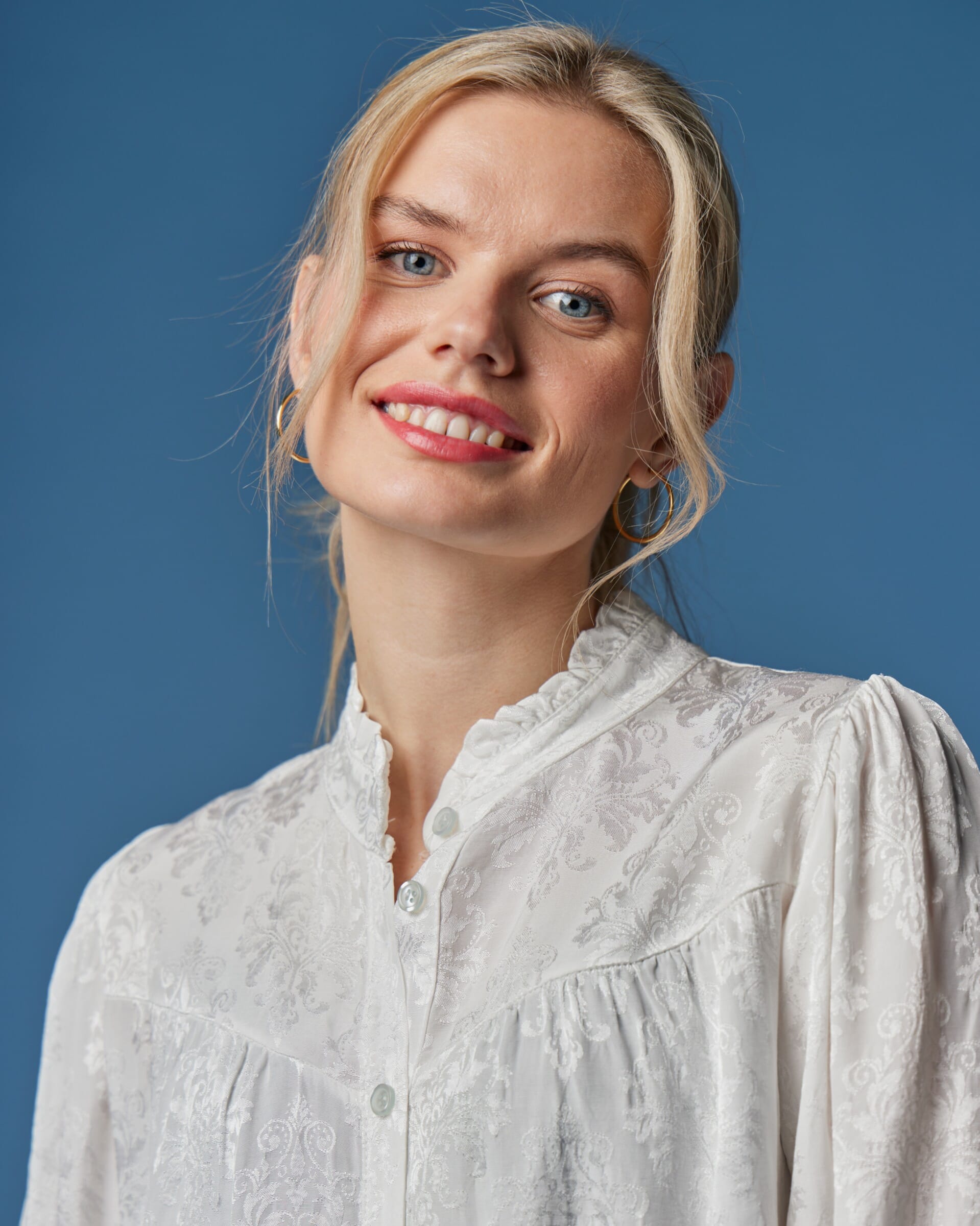 FLOYD Bluse Anisa - Offwhite | Bluser og skjorter til dame | FLOYD.no