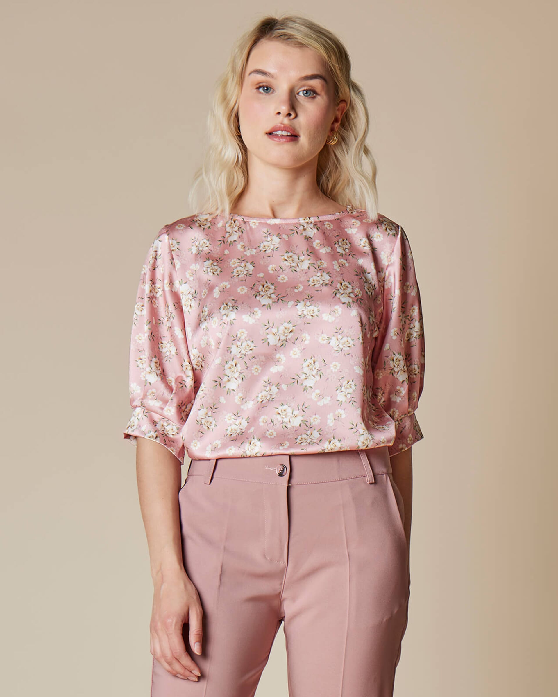 FLOYD Topp Kaia Satin Flowy - Blush Pink | Overdeler | FLOYD.no