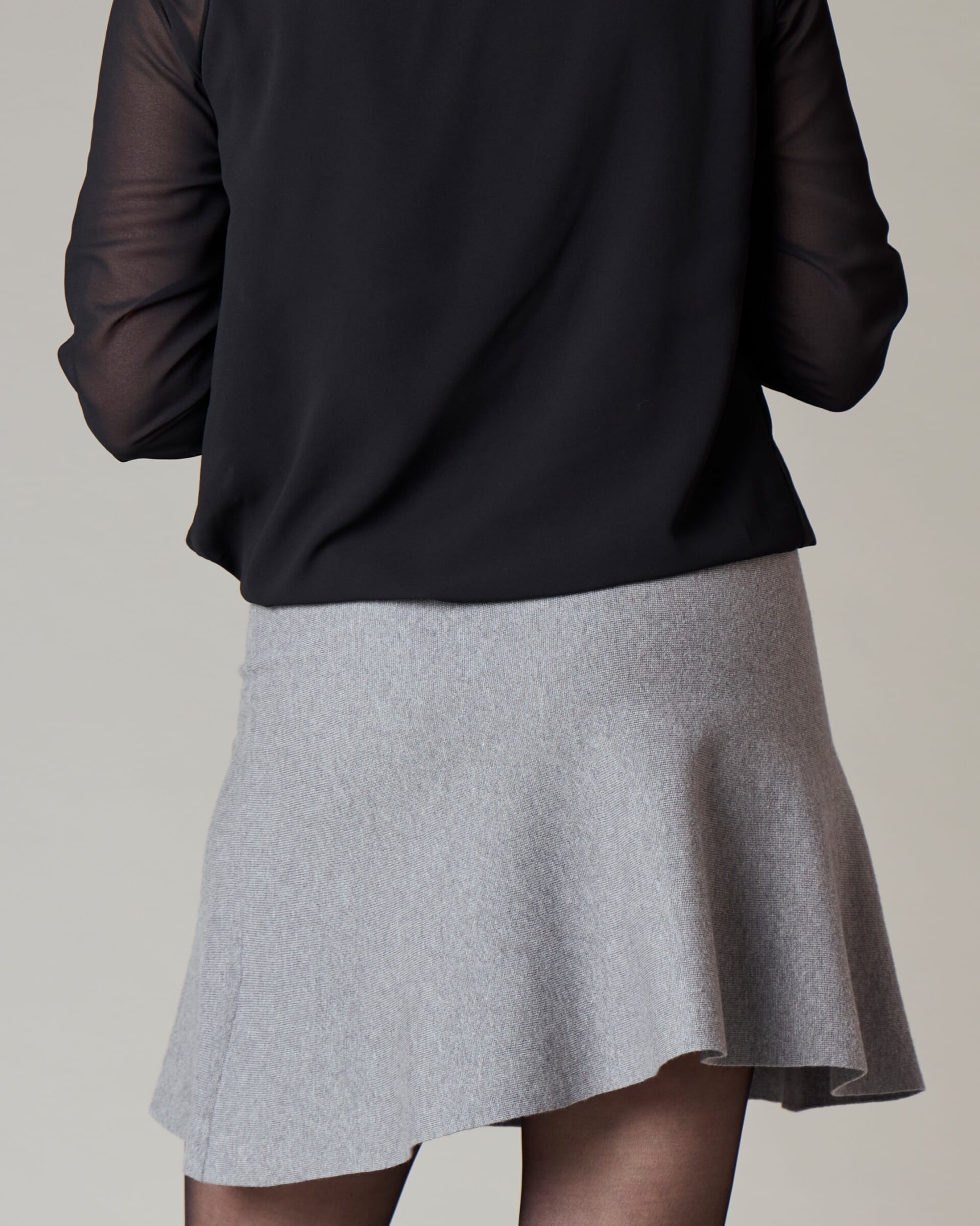 FLOYD Skjørt Kate - Light Grey | Strikkeskjørt | FLOYD.no