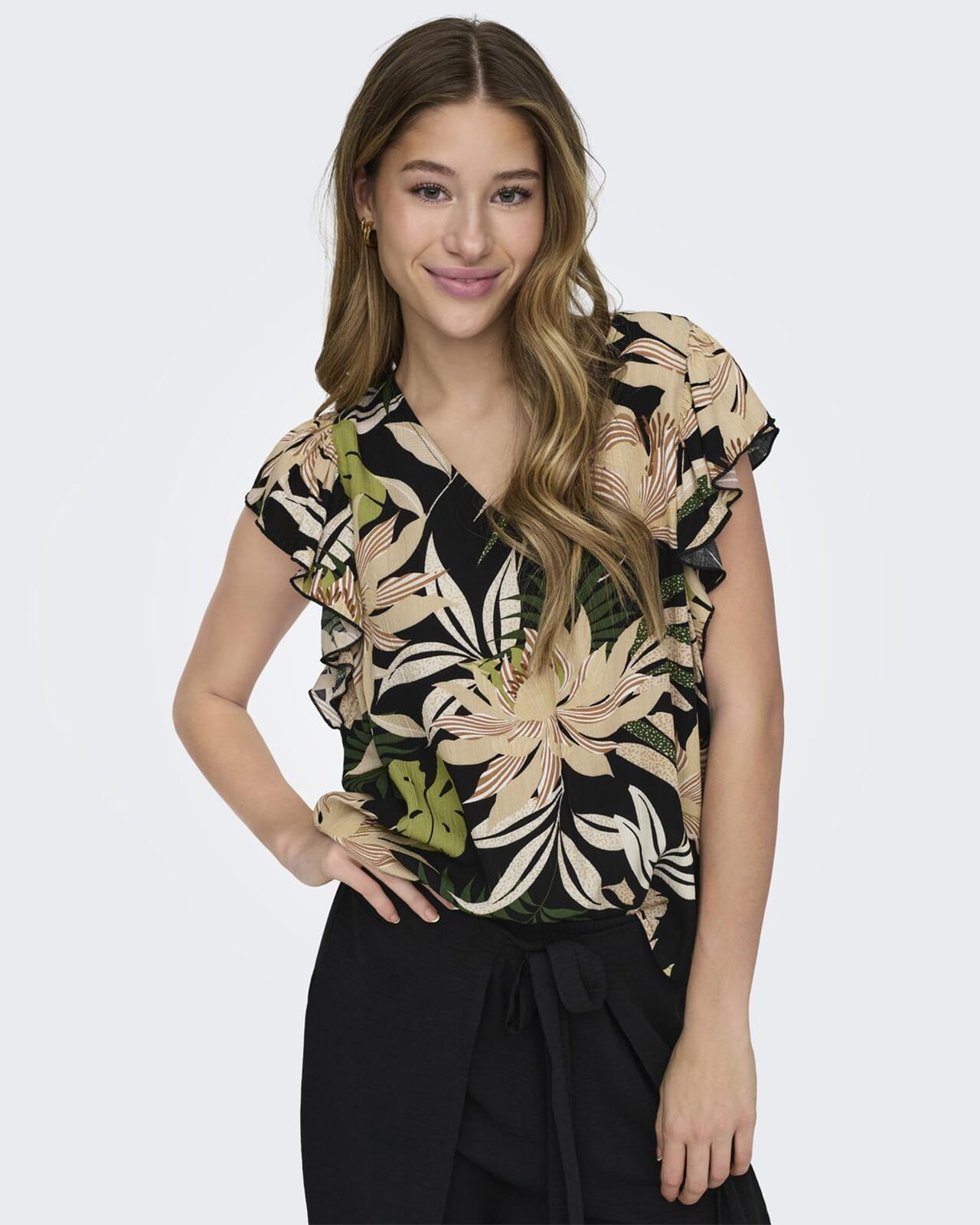 JDY Topp Bree Life S/S Top - Black/ Multi Tropial | Overdeler| FLOYD.no