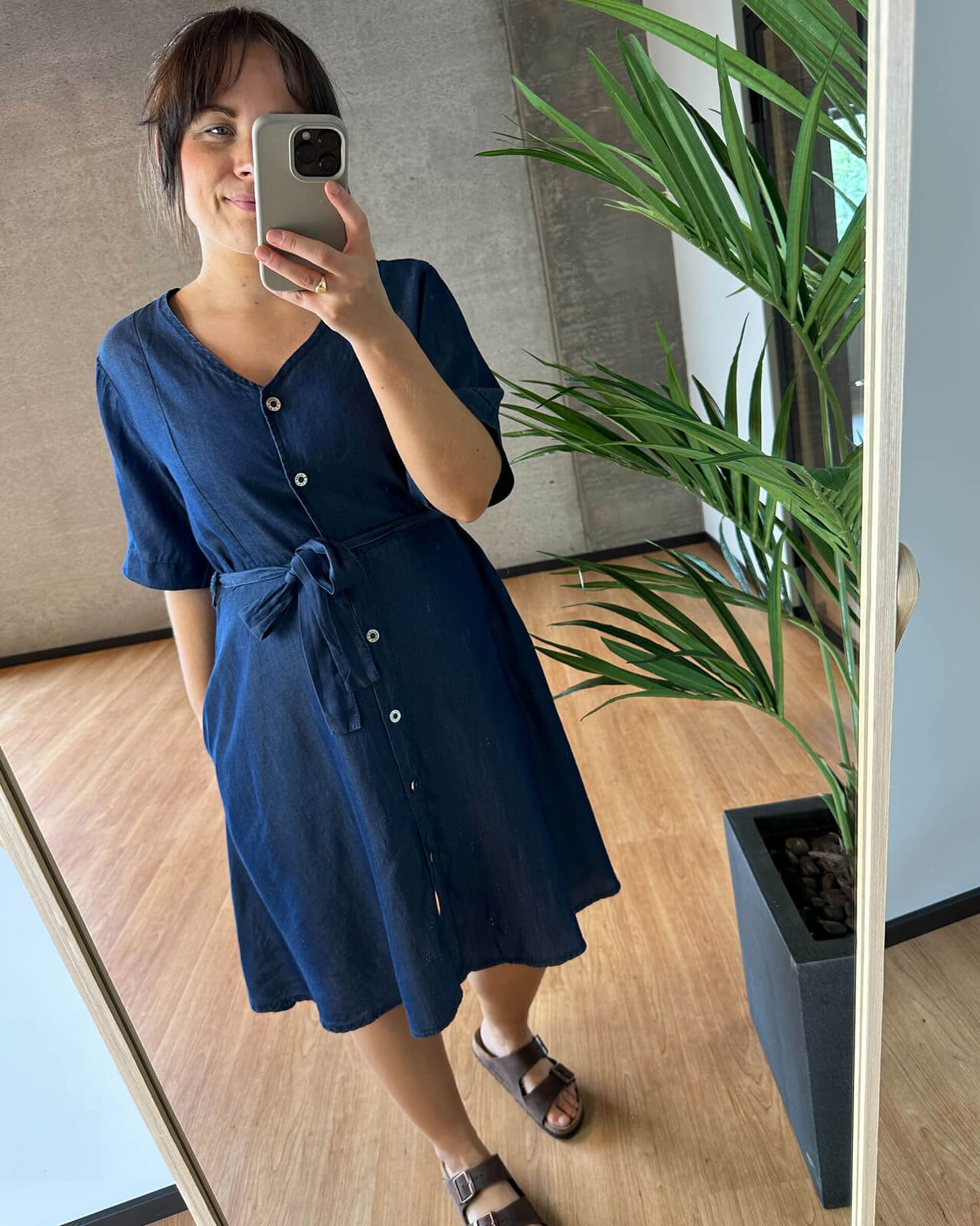 FLOYD Kjole Melissa Tencel - Navy | Korte kjoler | FLOYD.no