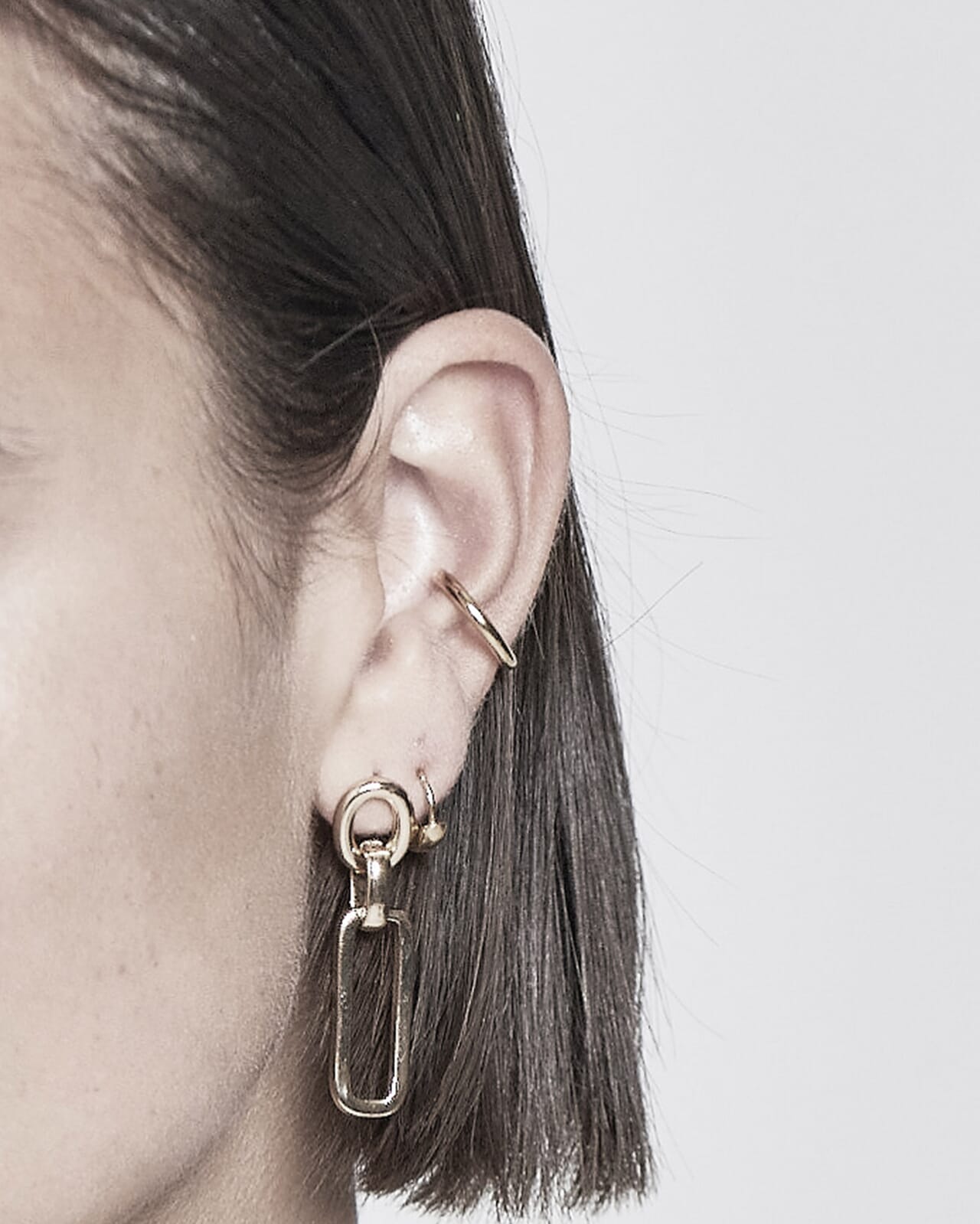 Orelia Cuff Simple - Gold | Ear Cuffs, øredobber og andre smykker ...