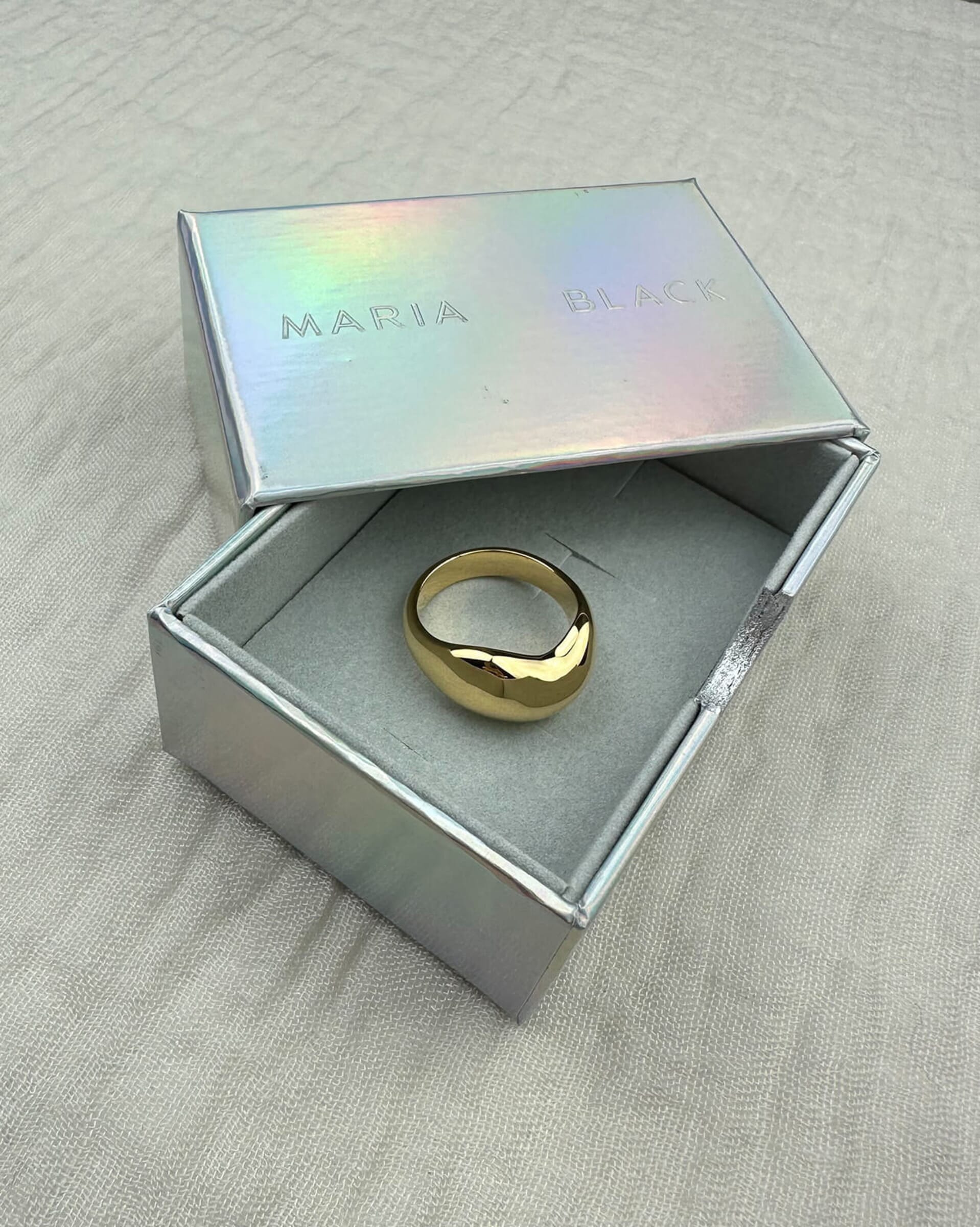 Maria Black Ring Tryvann - Gold
