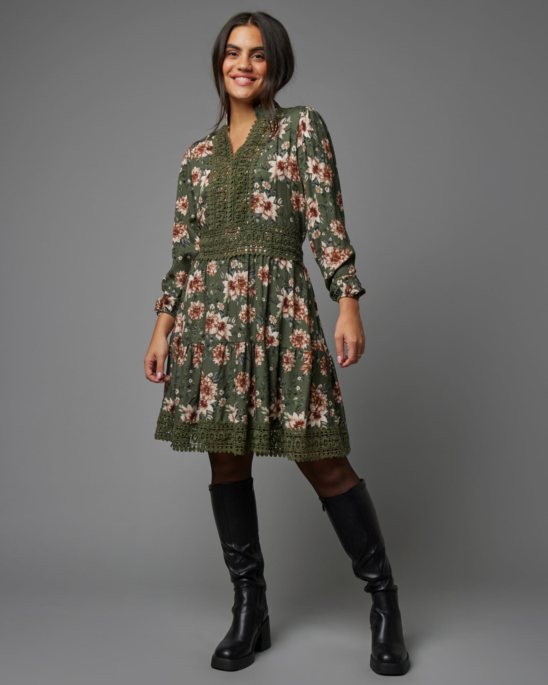 FLOYD Kjole Karianne Carnation - Army Green | Hverdagskjoler | FLOYD.no